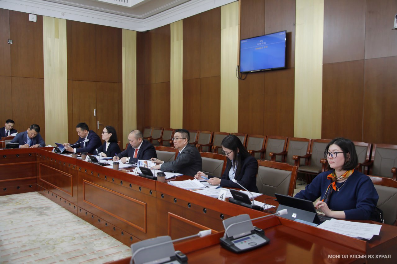 Төмөр замын тээврийн тухай хуулийн шинэчилсэн найруулгын төслийн анхны