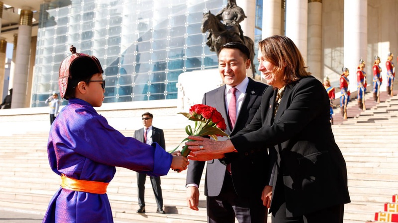 Chairman of the State Great Hural D. Amarbayasgalan Welcomes The Hon ...