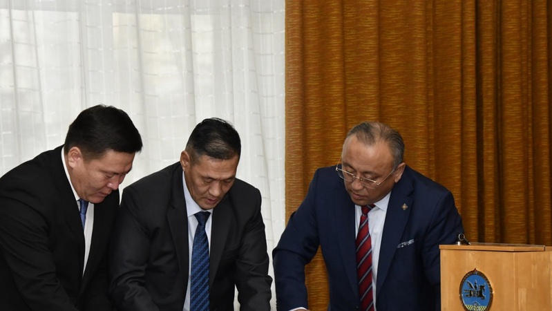 Төрийн албаны зөвлөлийн Ёс зүйн хорооны орон тооны бус гишүүнд нэр дэвшигчийг Байнгын хороонд