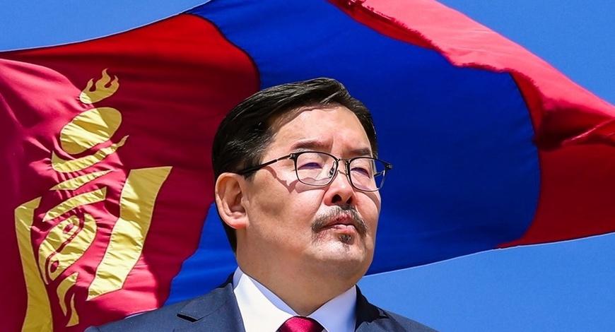 Видео АНХДУГААР ҮНДСЭН ХУУЛИА БАТАЛЖ БҮГД НАЙРАМДАХ УЛС ТУНХАГЛАСНЫ 97 ЖИЛИЙН ОЙН БАЯРЫН