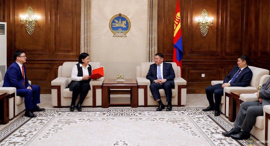 Ард нийтийн санал асуулгын тухай хуульд өөрчлөлт оруулах тухай хуулийн төслийг өргөн мэдүүлэв