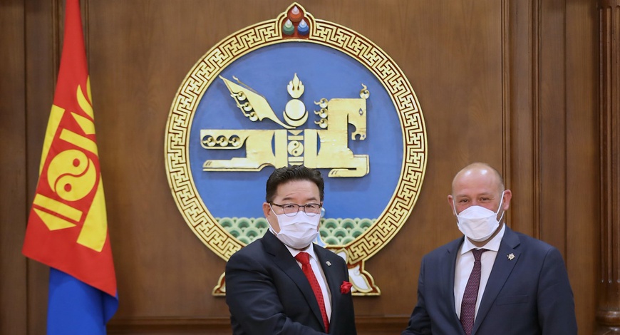 Бүгд Найрамдах Франц Улсын Сенатын төлөөлөгчдийг хүлээн авч уулзлаа